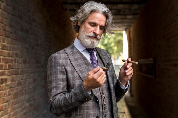 Descubre los Increíbles Aportes de George Gamow