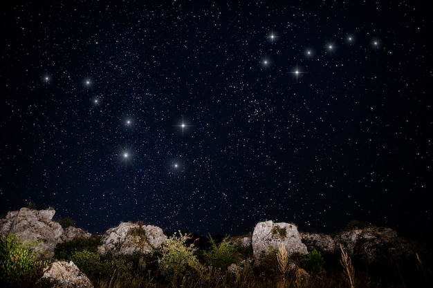 ¿Qué Son las Estrellas en Astronomía?