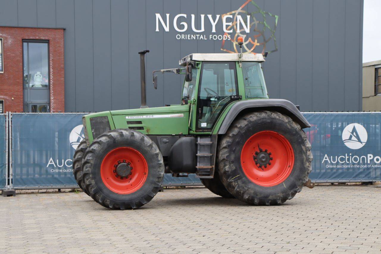 Tracteur Fendt Favorit 824 Diesel 169kW enchère | AuctionPort