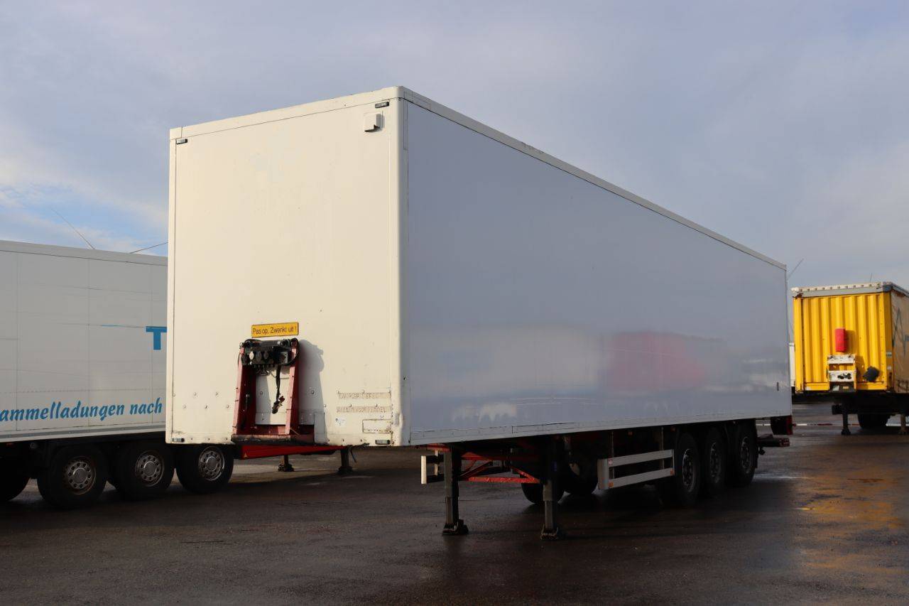 Gesloten Oplegger Pacton B3-001 39000kg 2006 veiling | Auction...