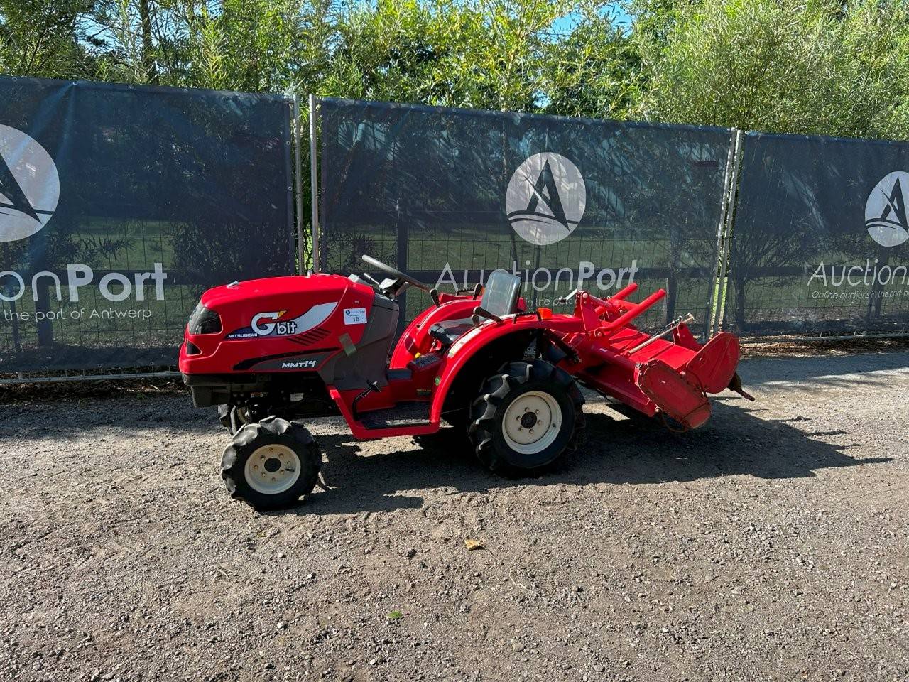 Minitractor Mitsubishi MMT15 Diesel met Grondfrees Mitsubishi ...