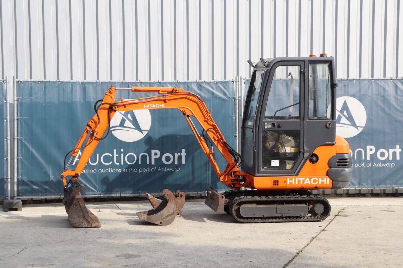 Rupsgraafmachine Hitachi EX15 Diesel 13.2kW 2000 veiling | Auc...