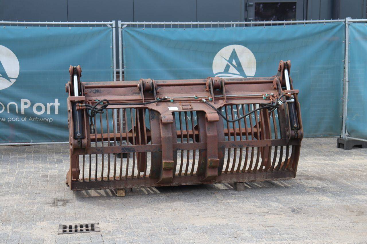Pelican box | AuctionPort