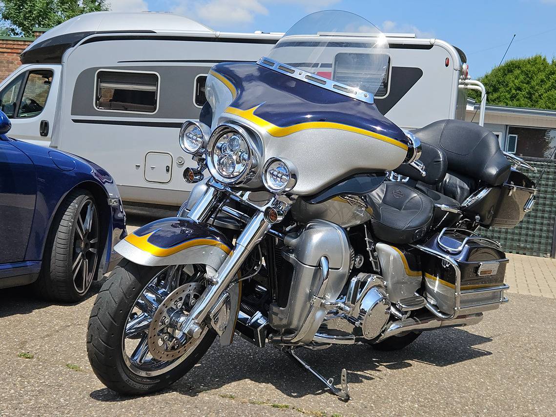 Harley-Davidson Electra Glide Ultra Classic CVO veiling | Auct...