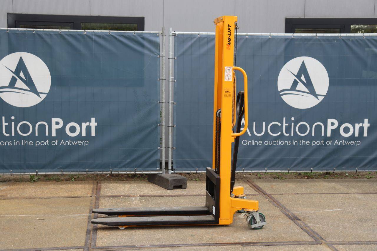 Hub-Lift Stacker HUB-LIFT Manual Pallet Stacker Other 500kg 1....
