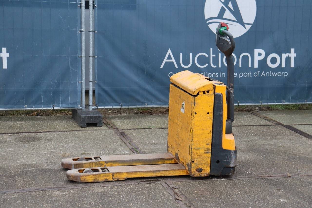 Jungheinrich EJE 118 elektromos raklapemelő 1800kg 2007 árveré...
