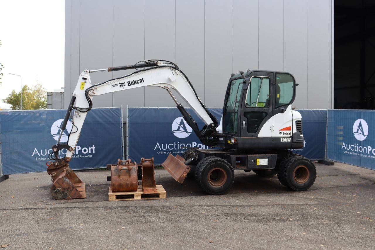 Pelle sur pneus Bobcat E55W Diesel 2013 | Auctionport