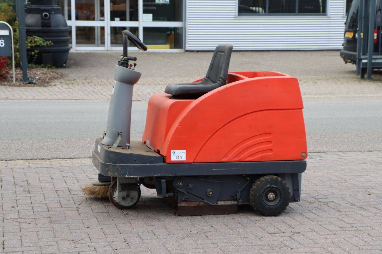 Veegmachine Hako Hako Jonas 900 E Elektrisch 2004 veiling | Au...