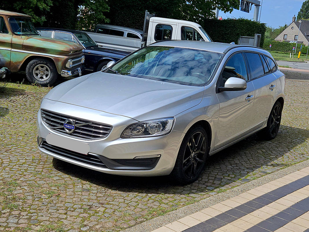 Volvo V60 D3 (Lichte Vracht) Diesel 2013 (Marge) veiling | Auc...