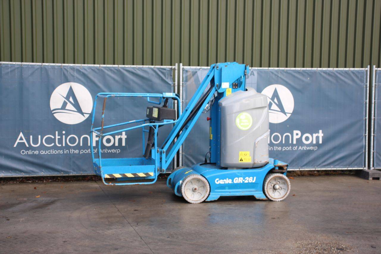 Genie GR-26J Electric Mast Lift 9.9m 2016 | AuctionPort