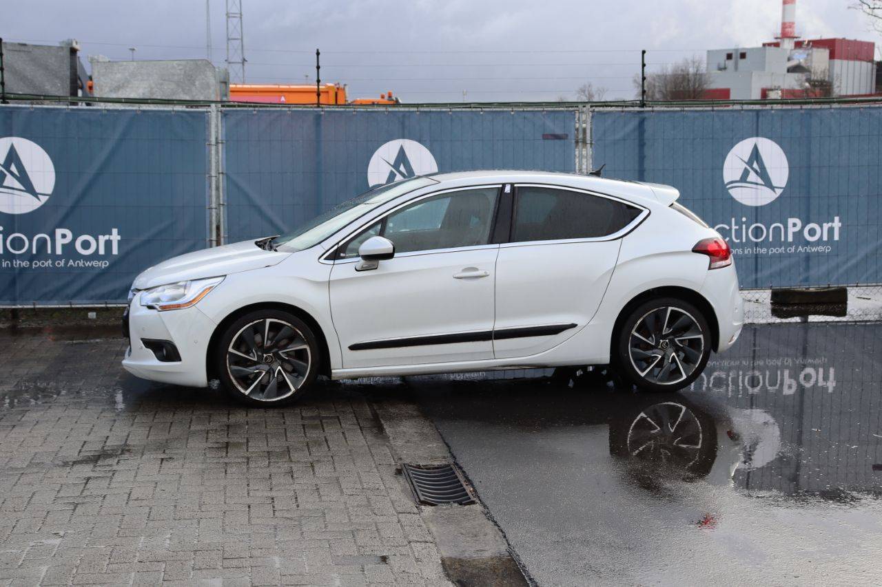 Passenger car Citroën Ds4 Diesel 136hp 2013 (Margin) | Auction...