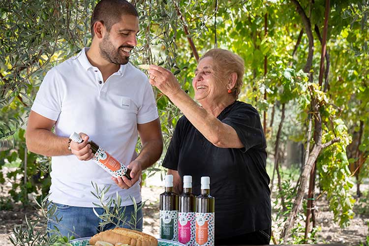 Mallia, l'olio biologico di Modica tramandato da tre generazioni