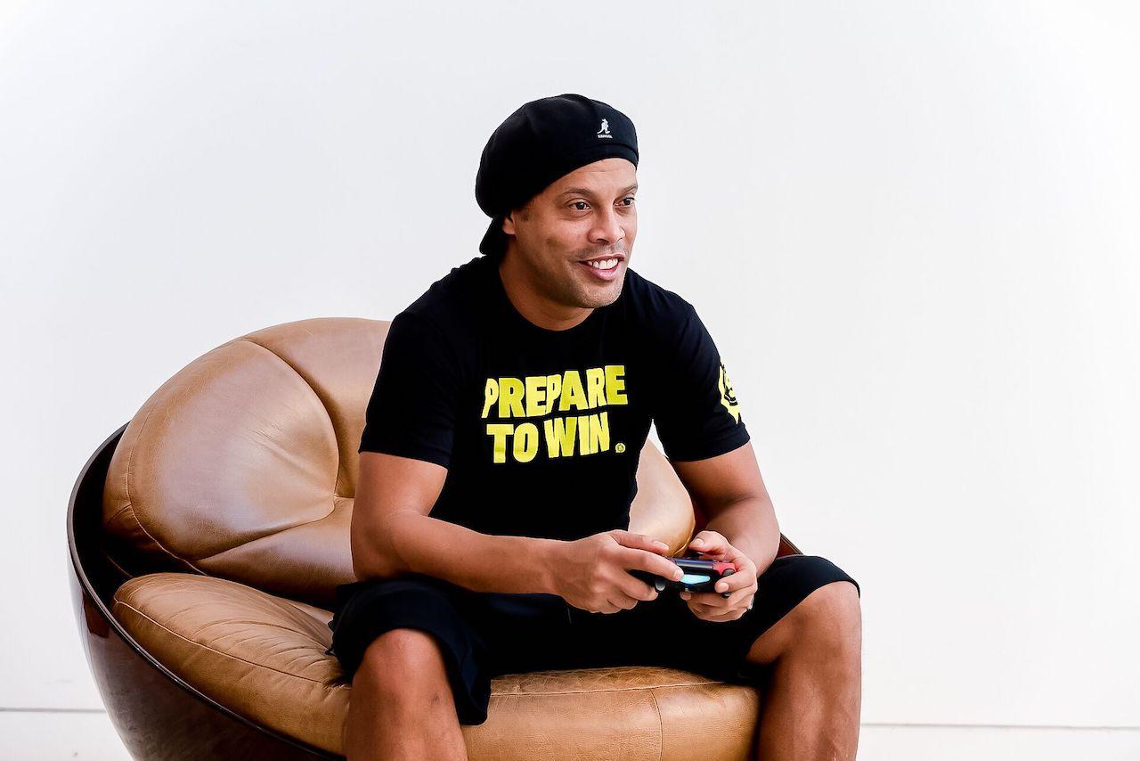 Ronaldinho crea su equipo de esports de la mano de Scuf Gaming - Dexerto
