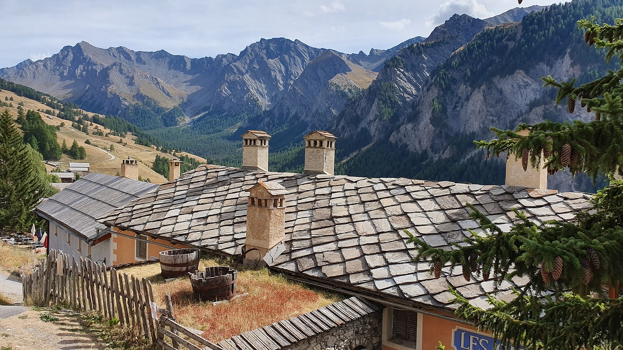 Investir dans un toit en lauze : est-ce une bonne affaire dans...