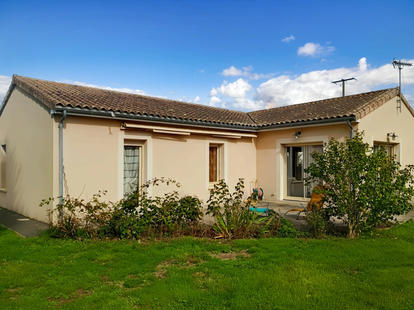 Maison à vendre DAMVIX 4 pièce(s) 116m2 242 000€