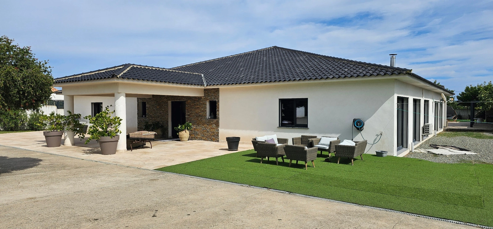 Maison à vendre SOLARO 6 pièce(s) 410m2 840 000€