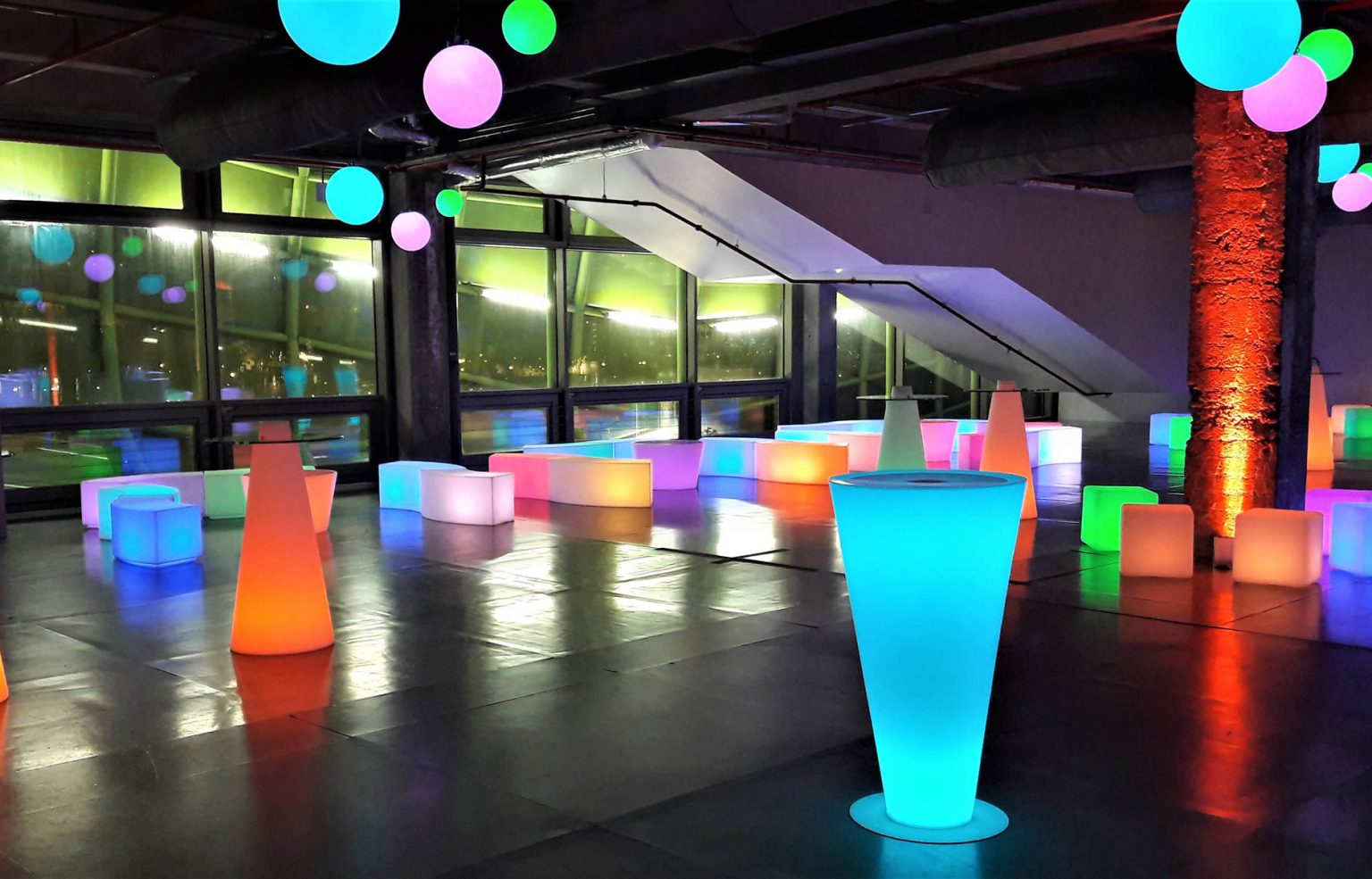 Eclairis: Expert en Signalétique lumineuse, décoration et Plv pour l ...