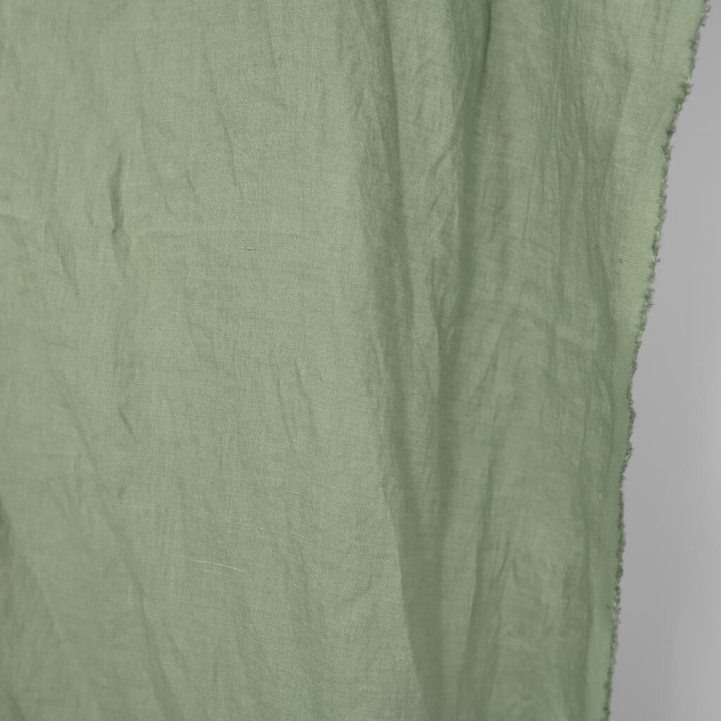 Tissu En Lin Lavé, Vert Clair Atténué | Maison De Lin