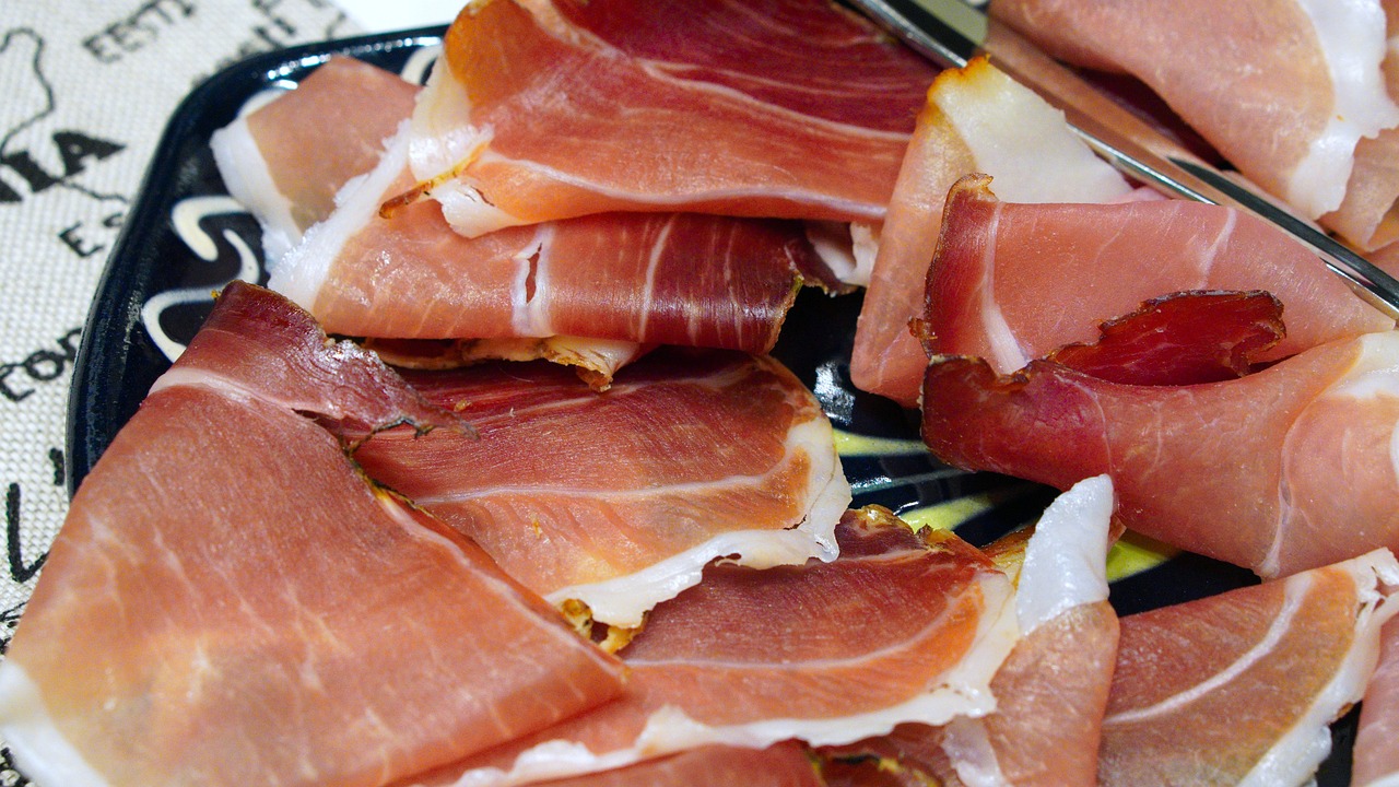 Découvrez l'exquis monde du jambon ibérique de bellota