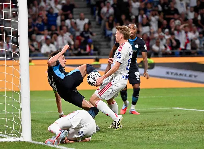 OL – OM : But accordé à Pavel Sulc