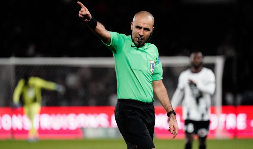 Les arbitres de la 2e journée de Ligue 2 BKT