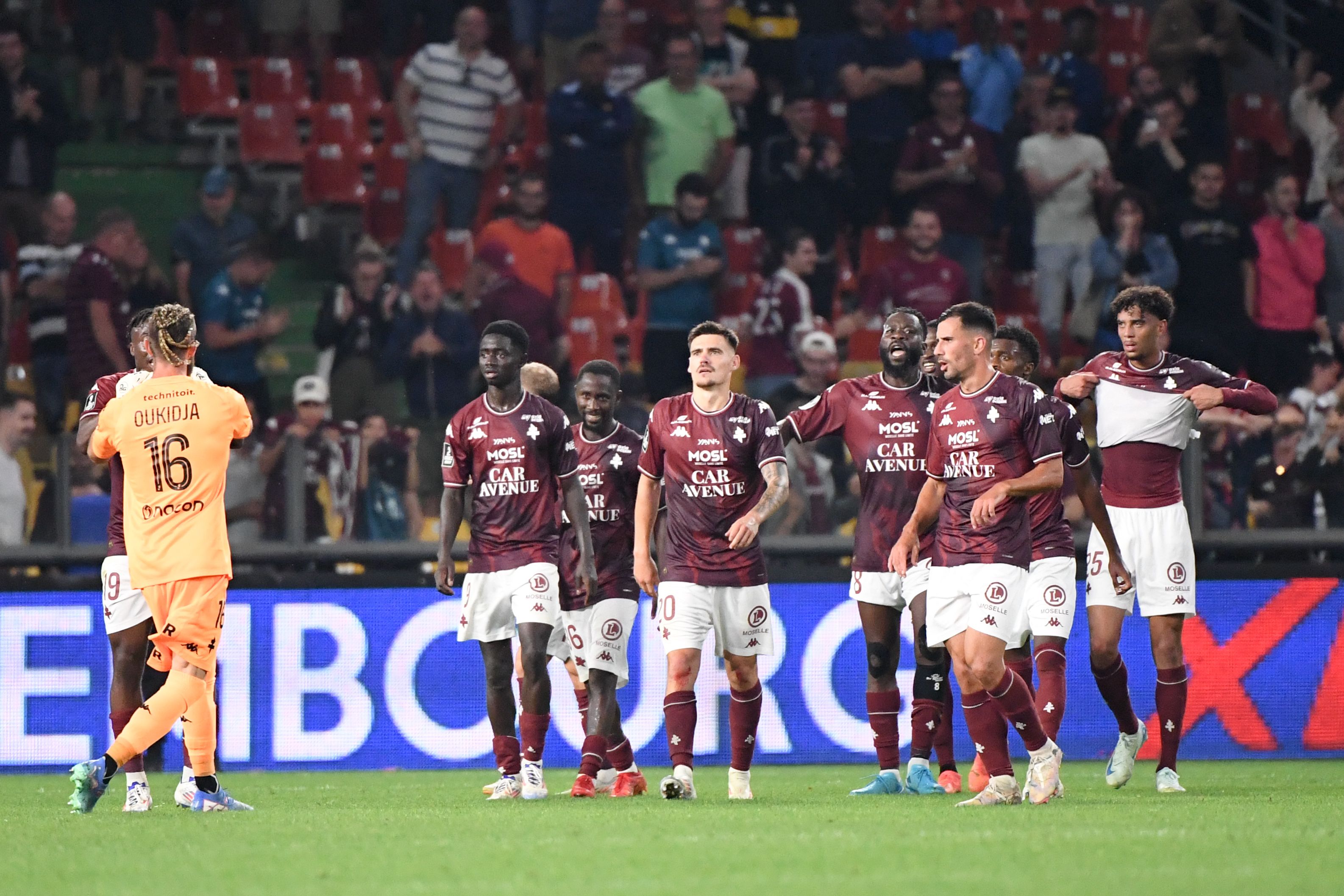 Ligue 2 Review #6: Metz hit six against Martigues to take top spot, and ...