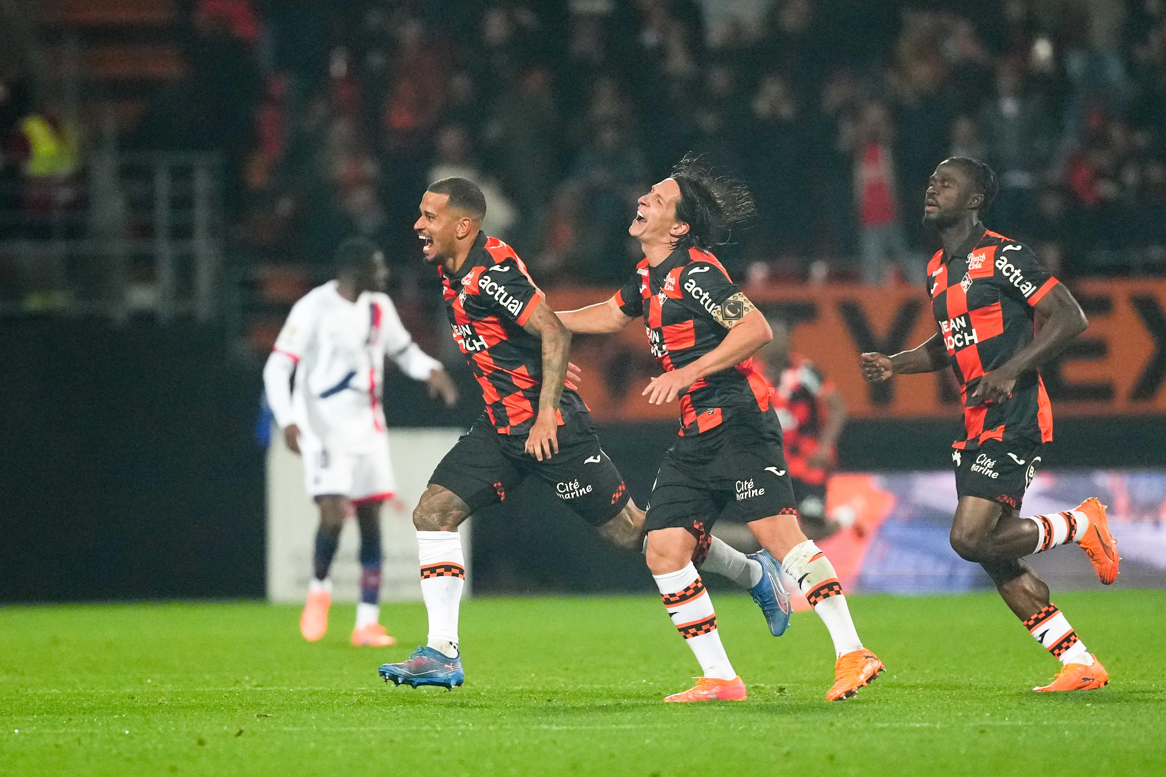 PSG pegged back by Lorient, Metz stun Lens as Hein strikes twice late ...