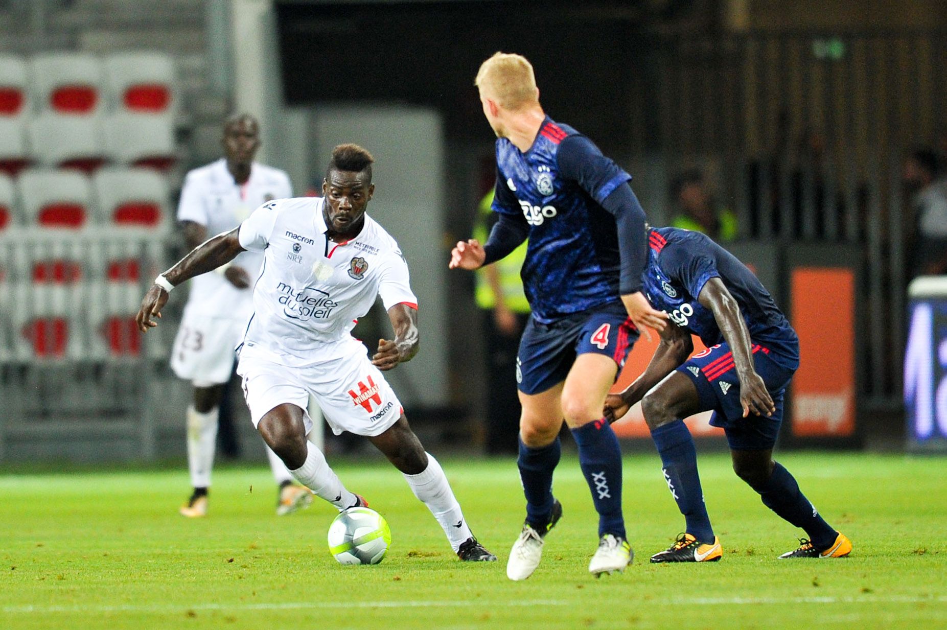 4 Memorable UCL playoff ties