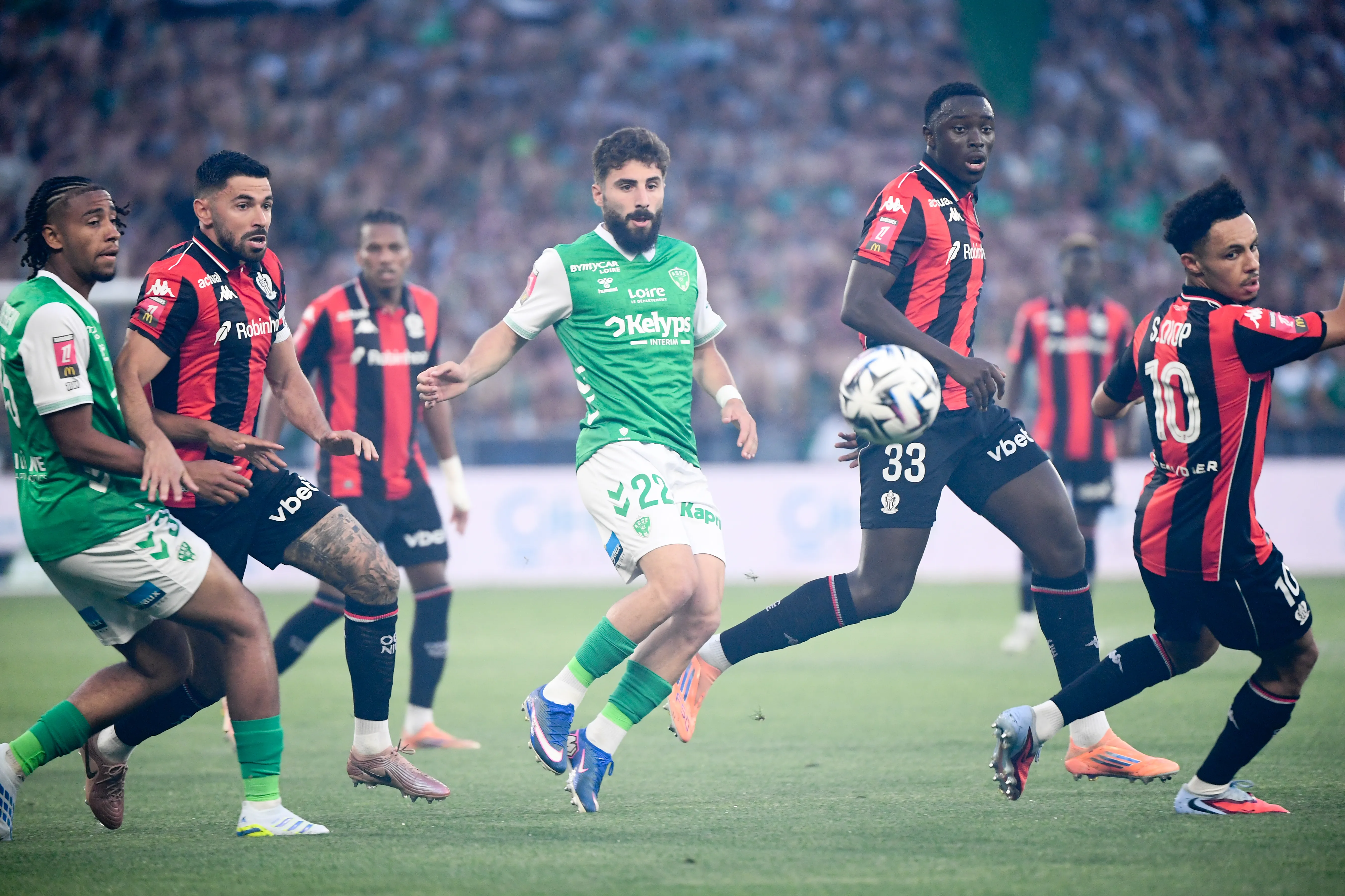 AS Saint-Étienne and OGC Nice play out tense stalemate in Ligue 1/Ligue ...