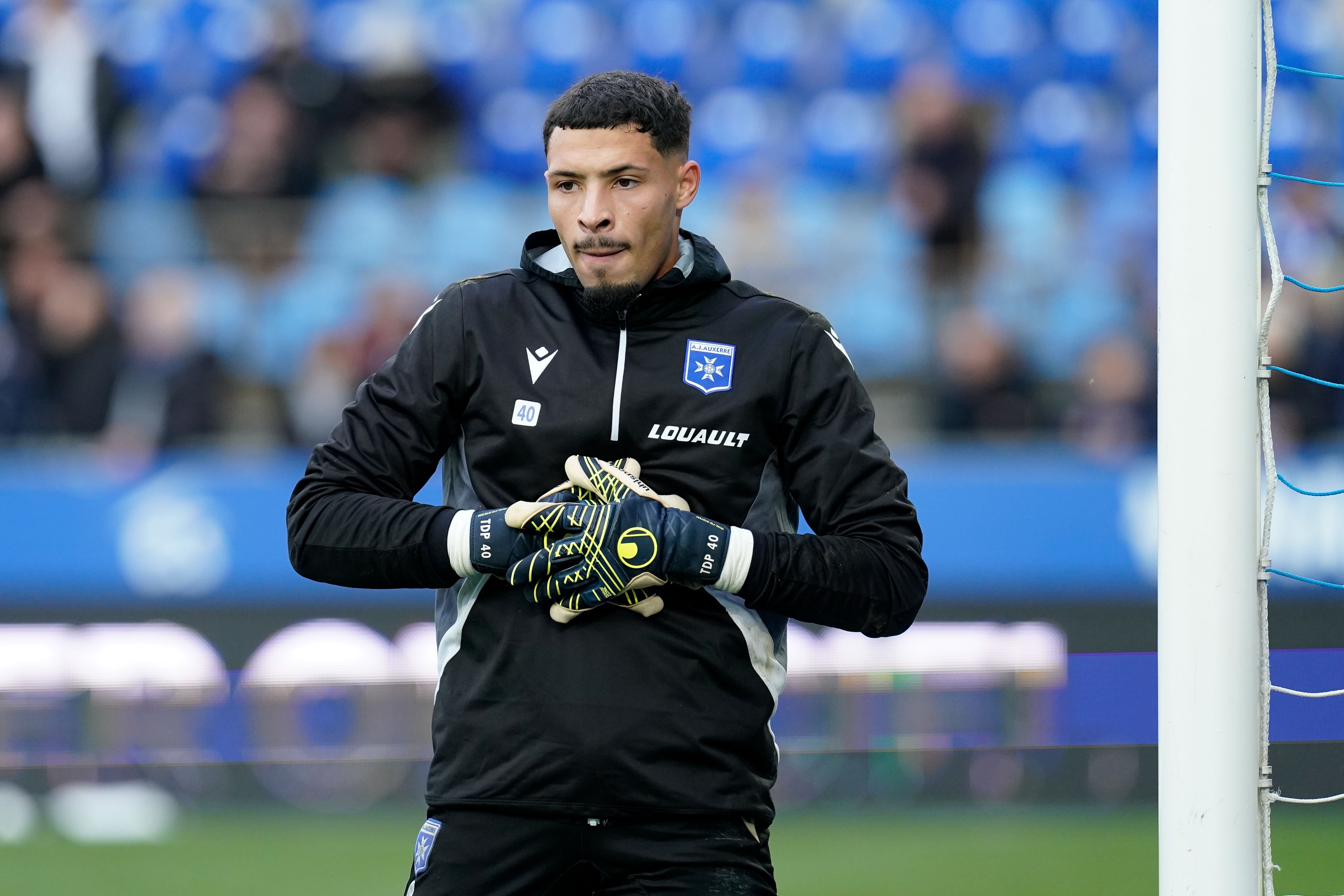 Théo De Percin: Auxerre's Promising Shot-Stopper