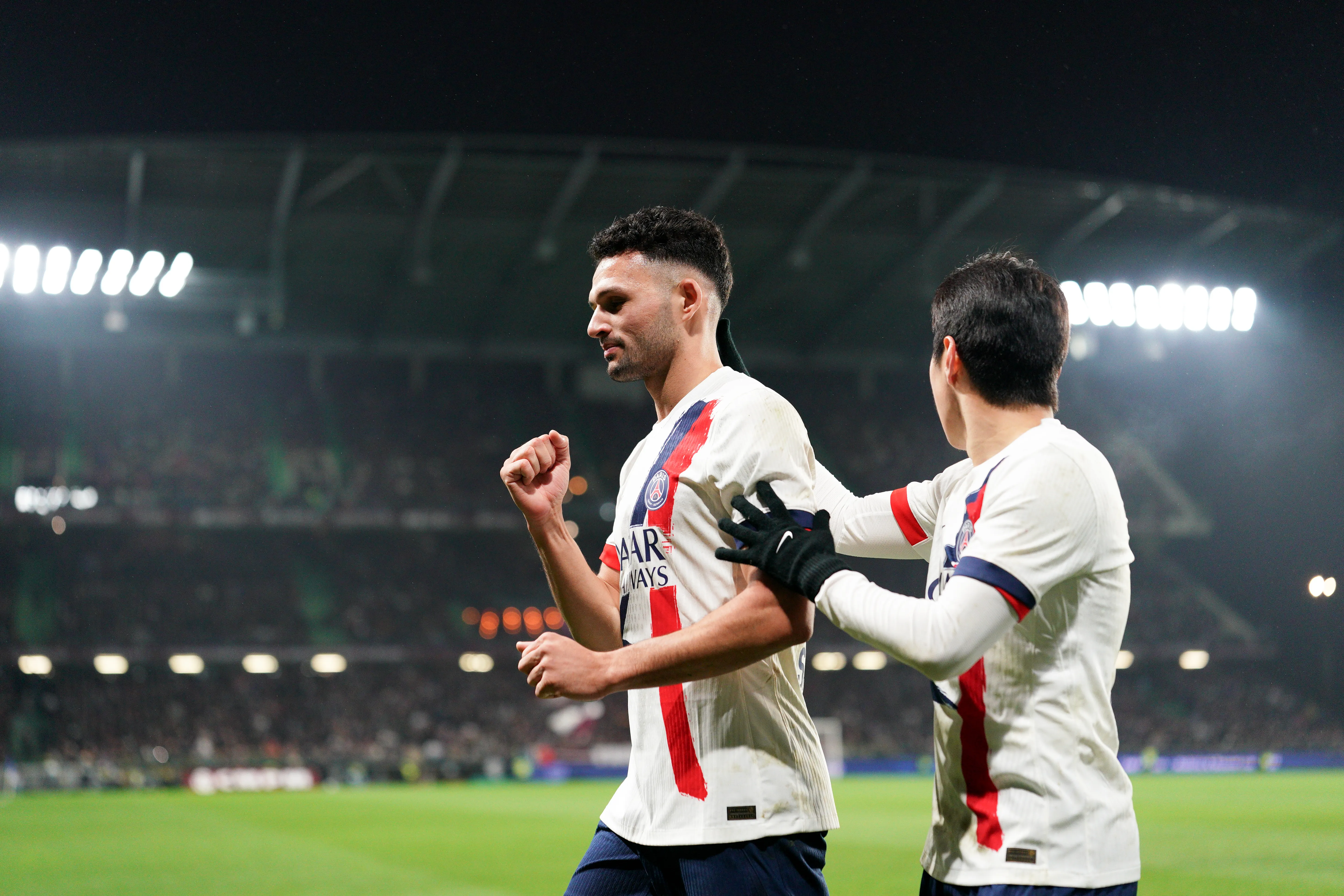 PSG survive Metz scare to reclaim provisional top spot