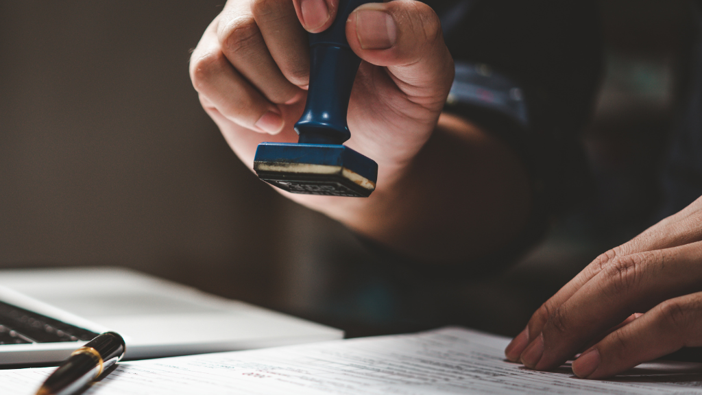 LA REVUE BANQUE - Pratiquer les garanties bancaires internationales et ...