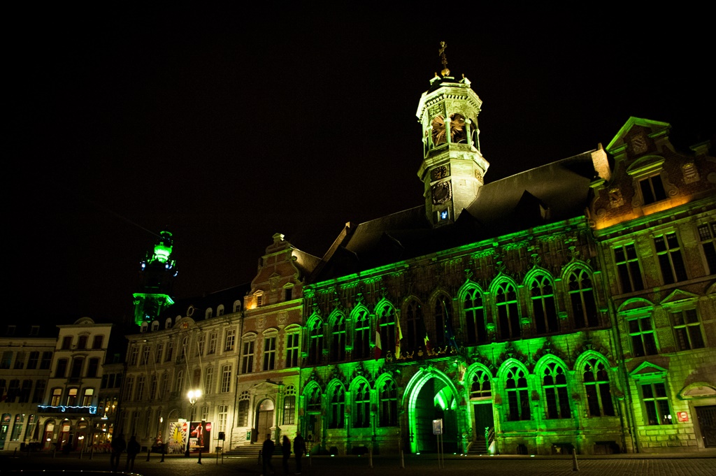 Belgische monumenten kleuren groen voor St-Patrick's Day - PUB
