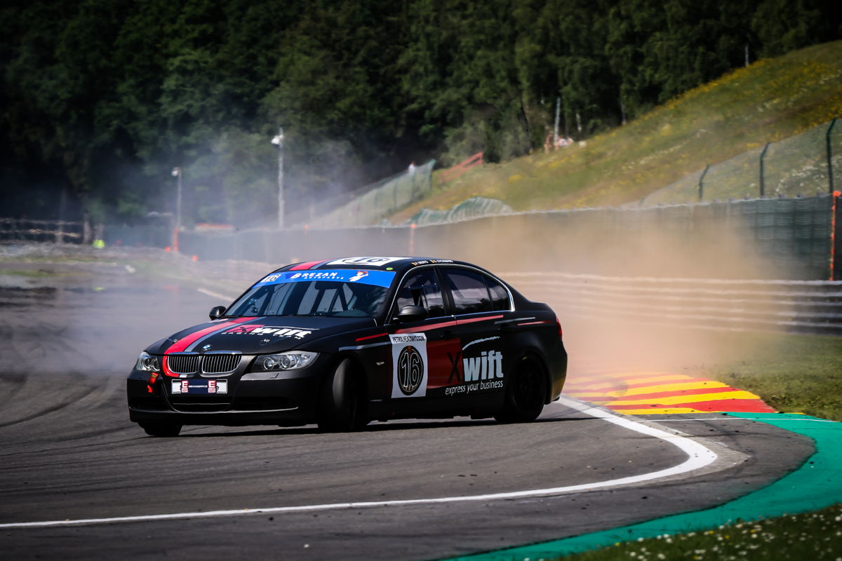 Xwift fait la course contre le cancer - PUB