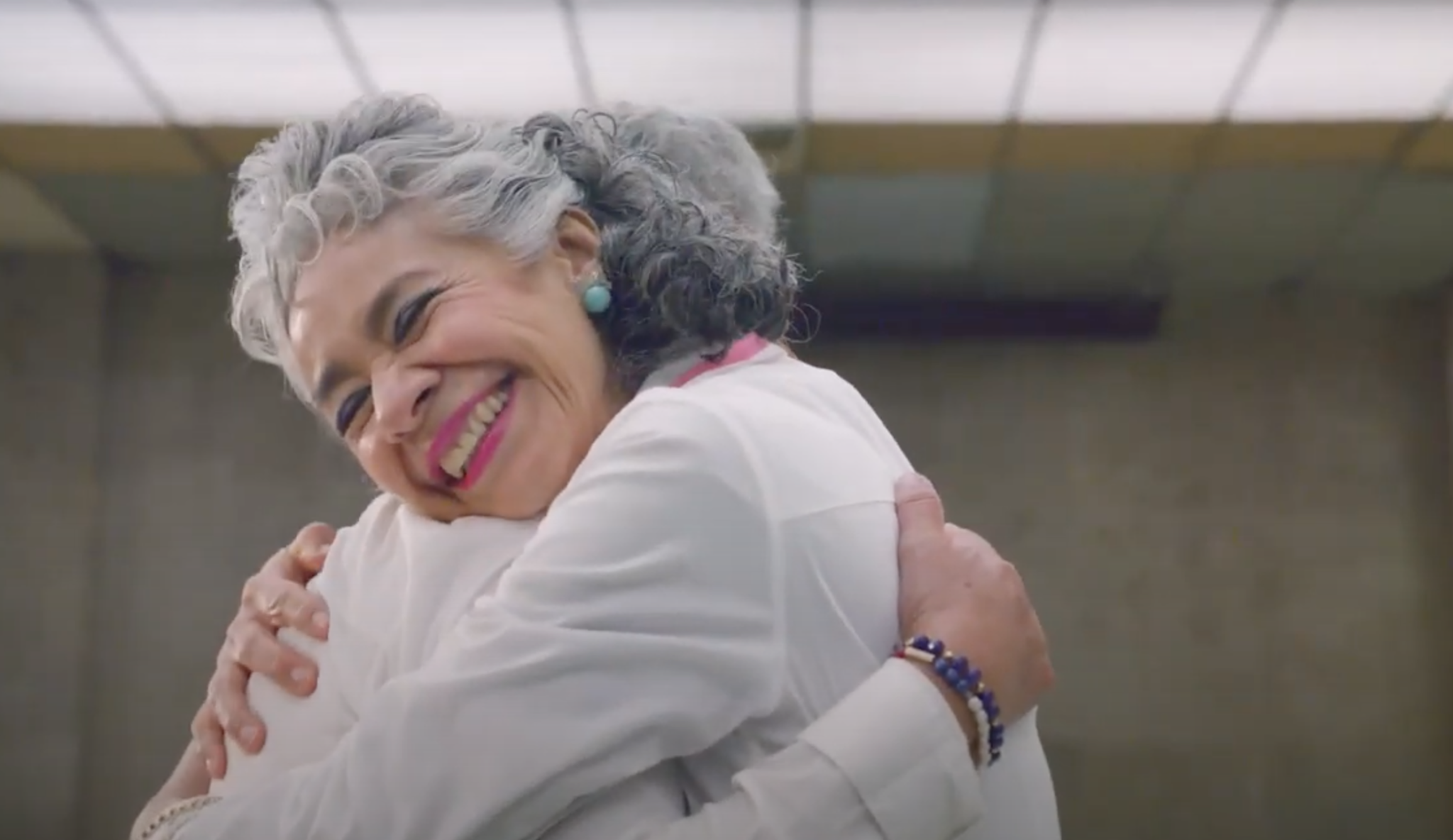 Zalando vous prend dans ses bras pour sa nouvelle campagne - PUB