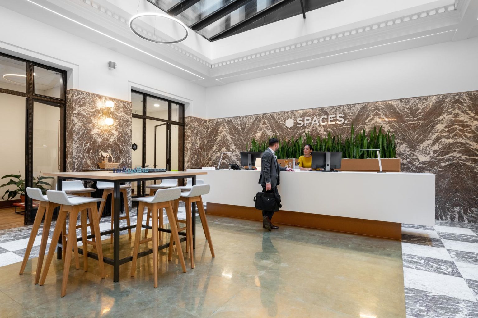Spaces en Regus (IWG) kiezen voor Coopr - PUB
