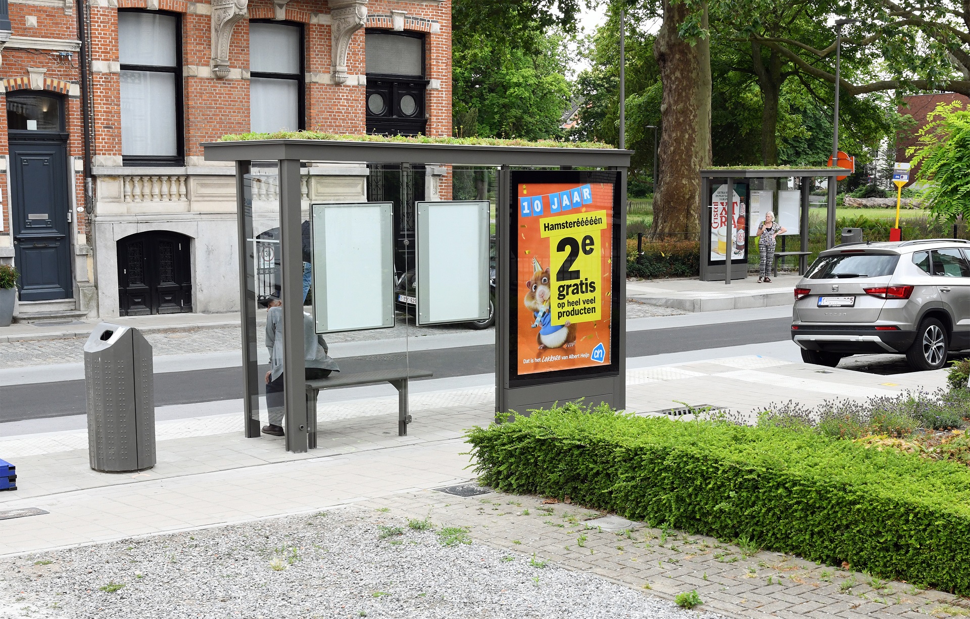 La ville d'Anvers inaugure les premiers abribus avec toit vert - PUB