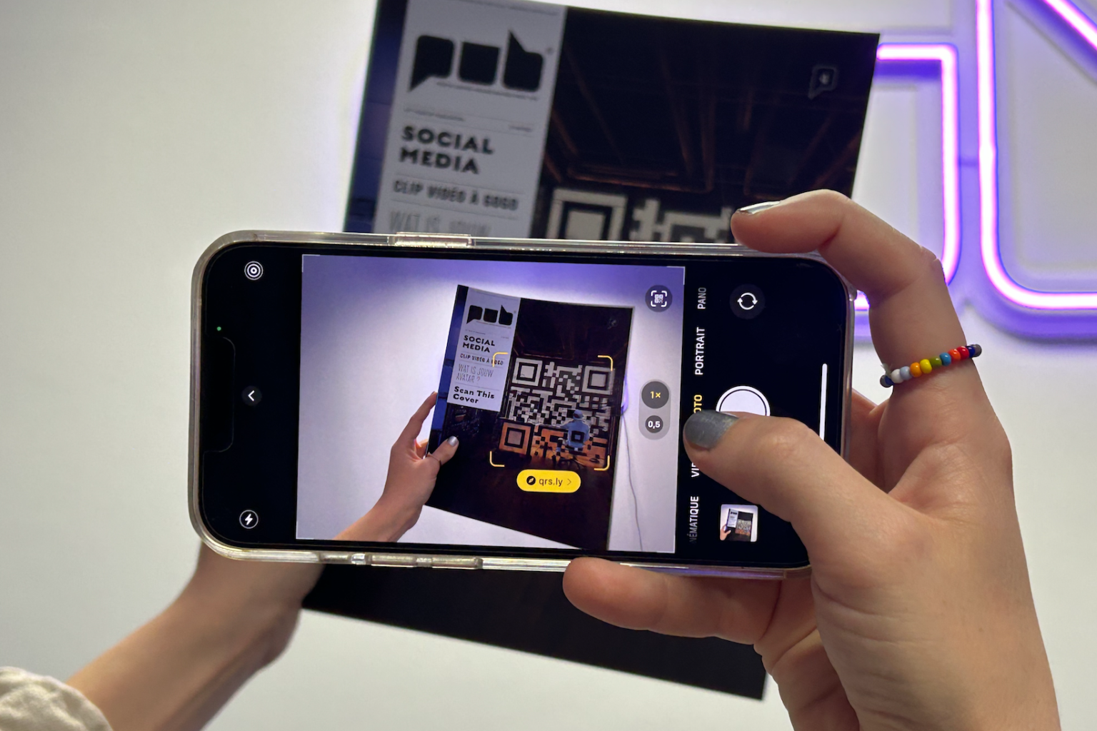 PUB Magazine vraagt om gescand te worden - PUB