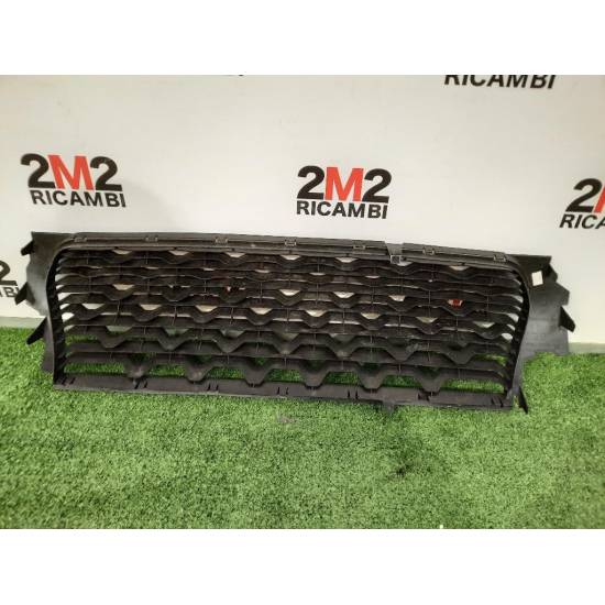 GRIGLIA PARAURTI DACIA Duster Serie 622544890R (17>>)