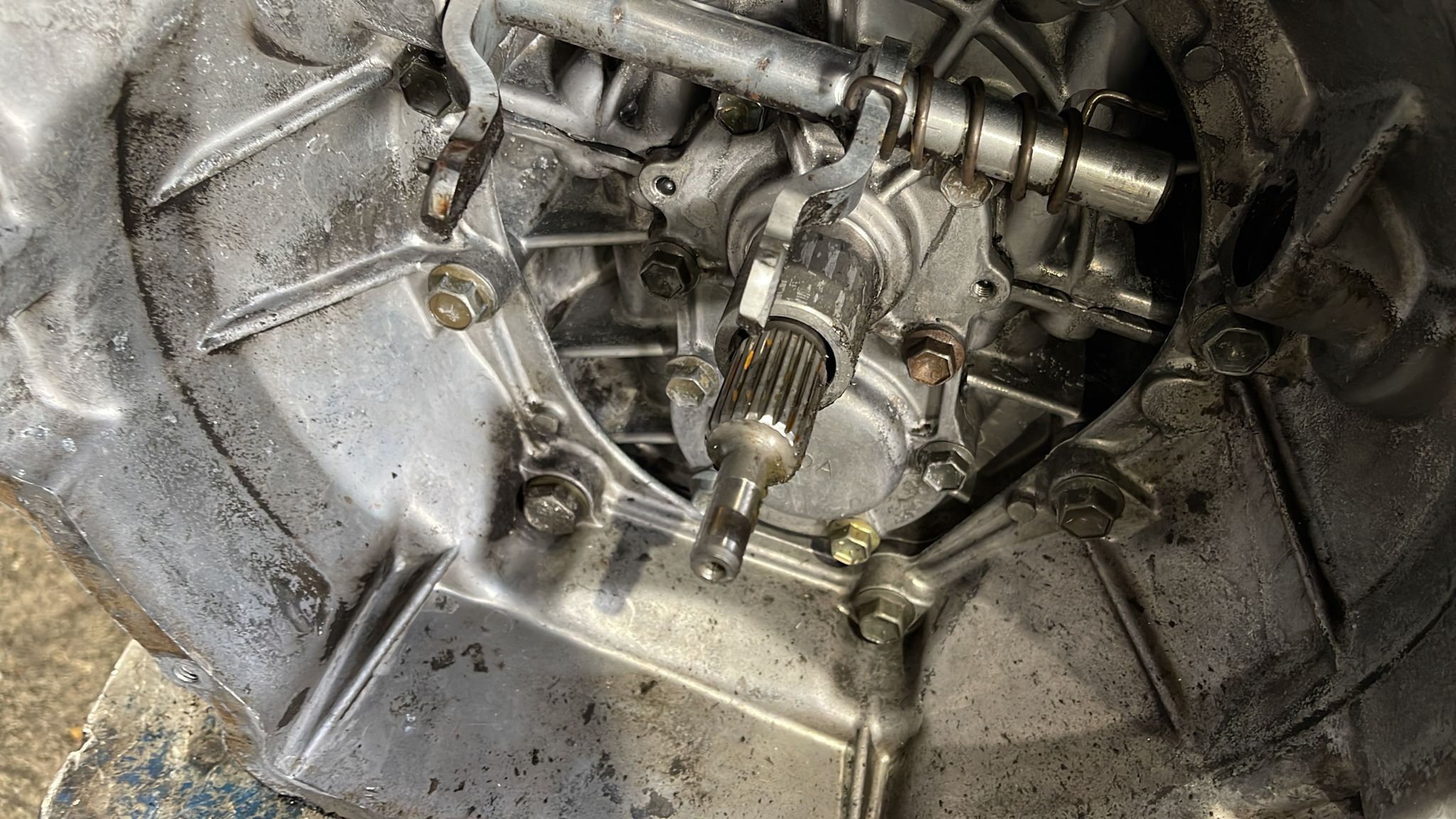 CAMBIO MANUALE COMPLETO SUZUKI Vitara 4P 3° Serie benzina 1600 (98>04)