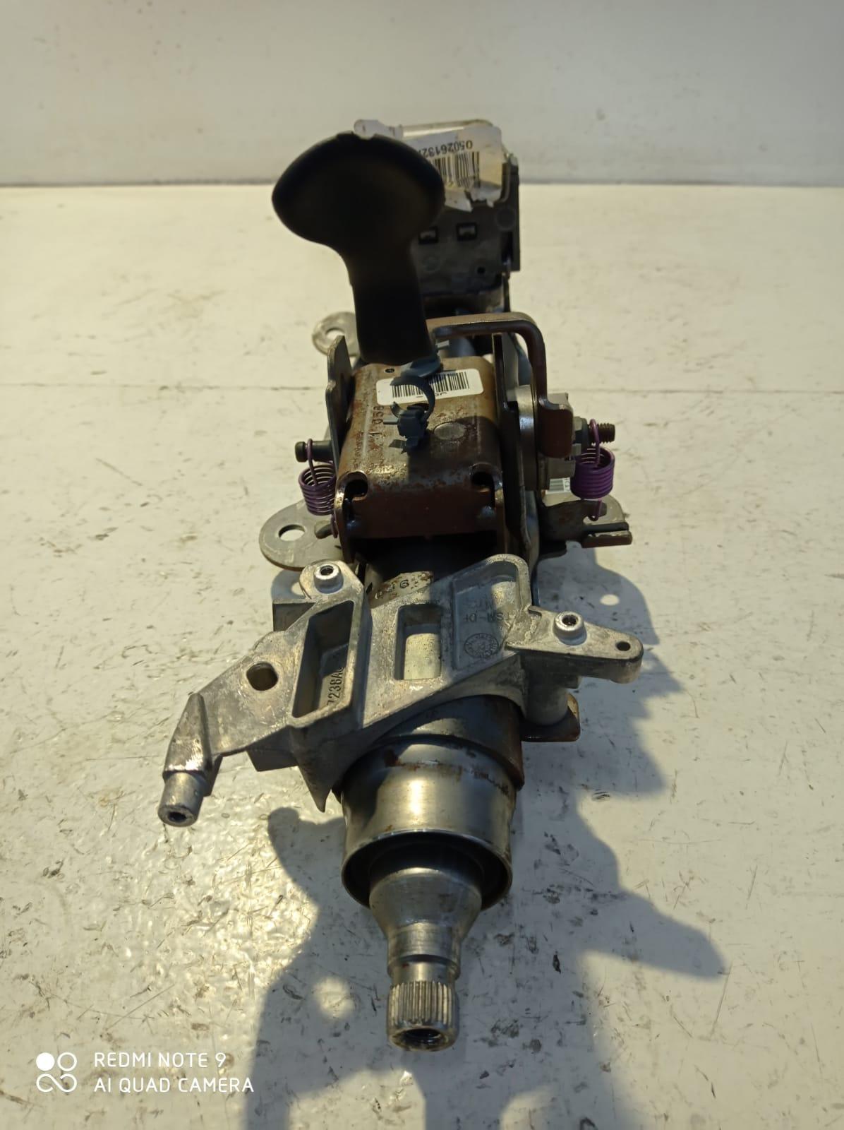 PIANTONE STERZO FIAT Freemont 1° Serie 05026132AC (11>)