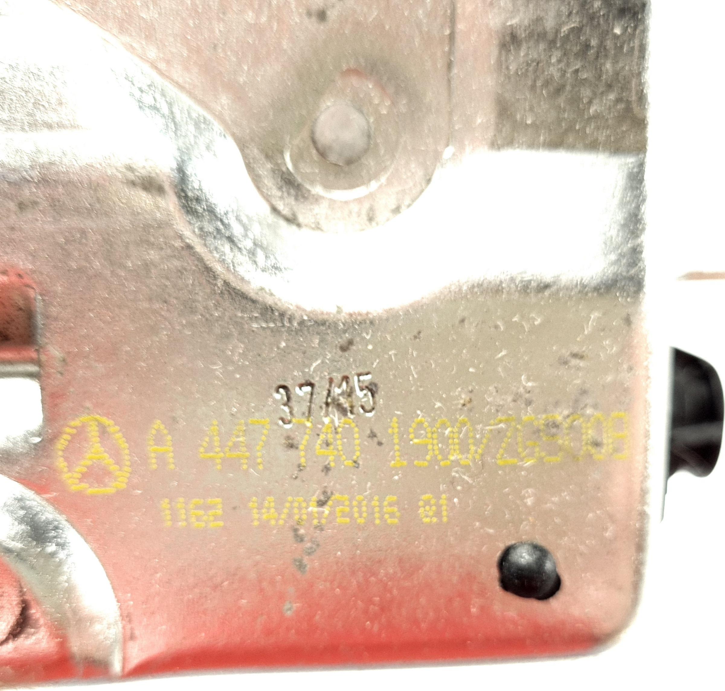 SERRATURA PORTELLONE POSTERIORE MERCEDES Vito Serie (W447) A4477401900 ...