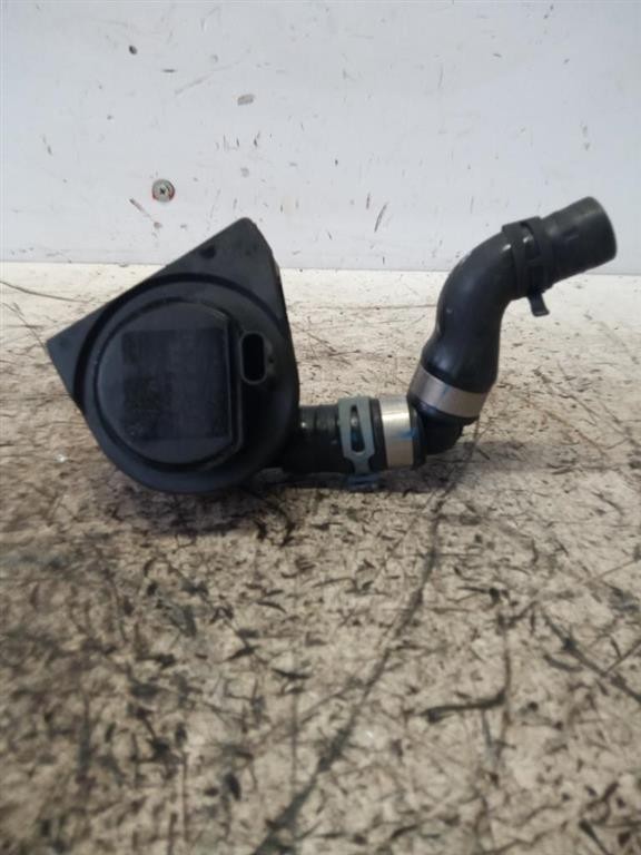 POMPA ACQUA AUSILIARIA VOLKSWAGEN T-CROSS Serie 5Q0965567 DLAA benzina ...
