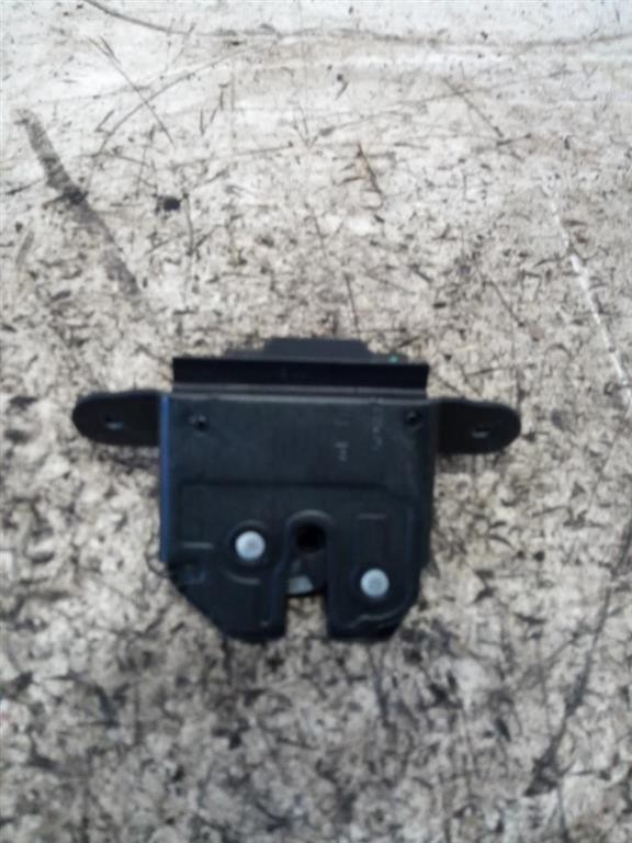SERRATURA PORTELLONE POSTERIORE FIAT 500 X Serie 52096564 (15>)