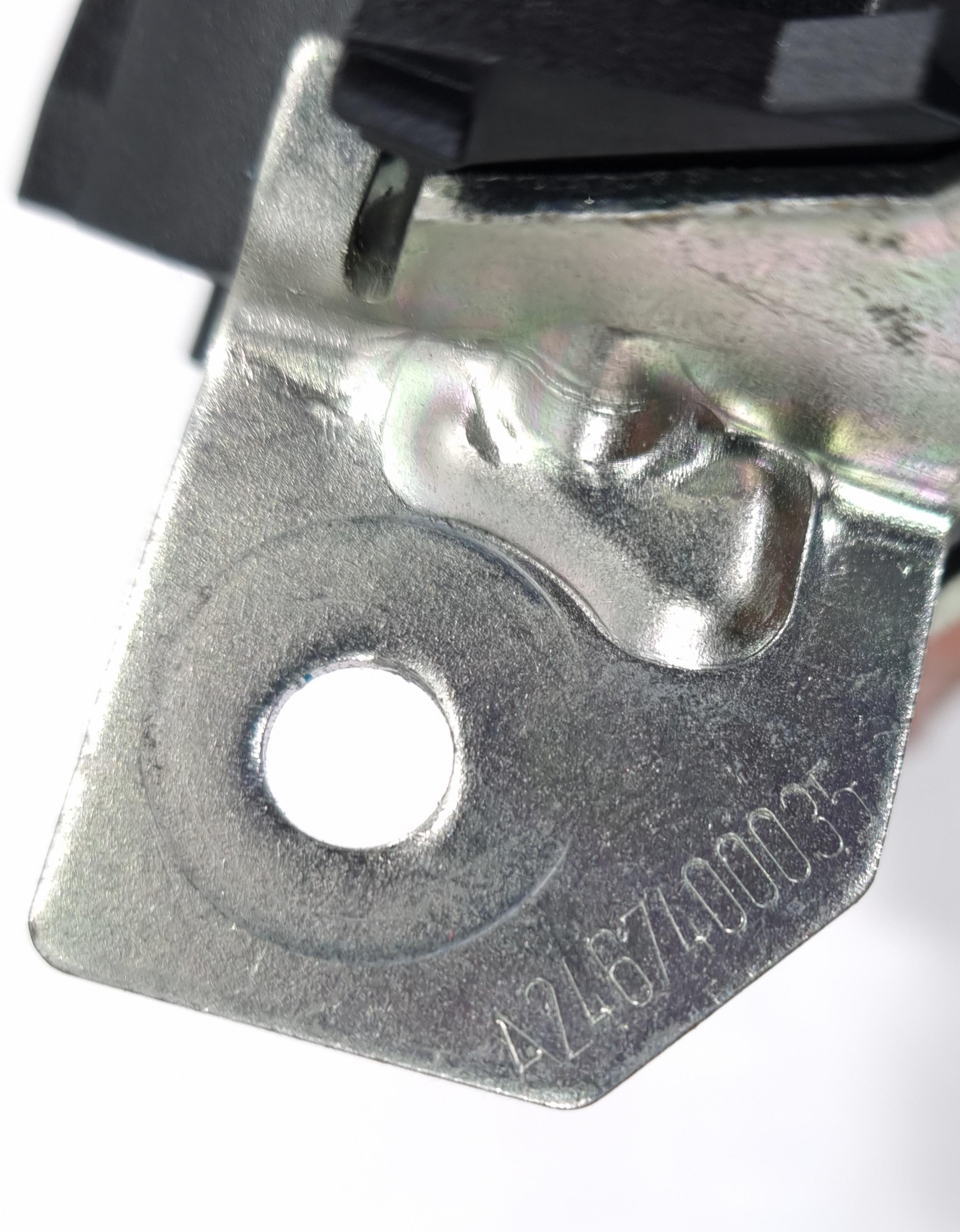 SERRATURA PORTELLONE POSTERIORE MERCEDES Classe A Serie (W176 ...