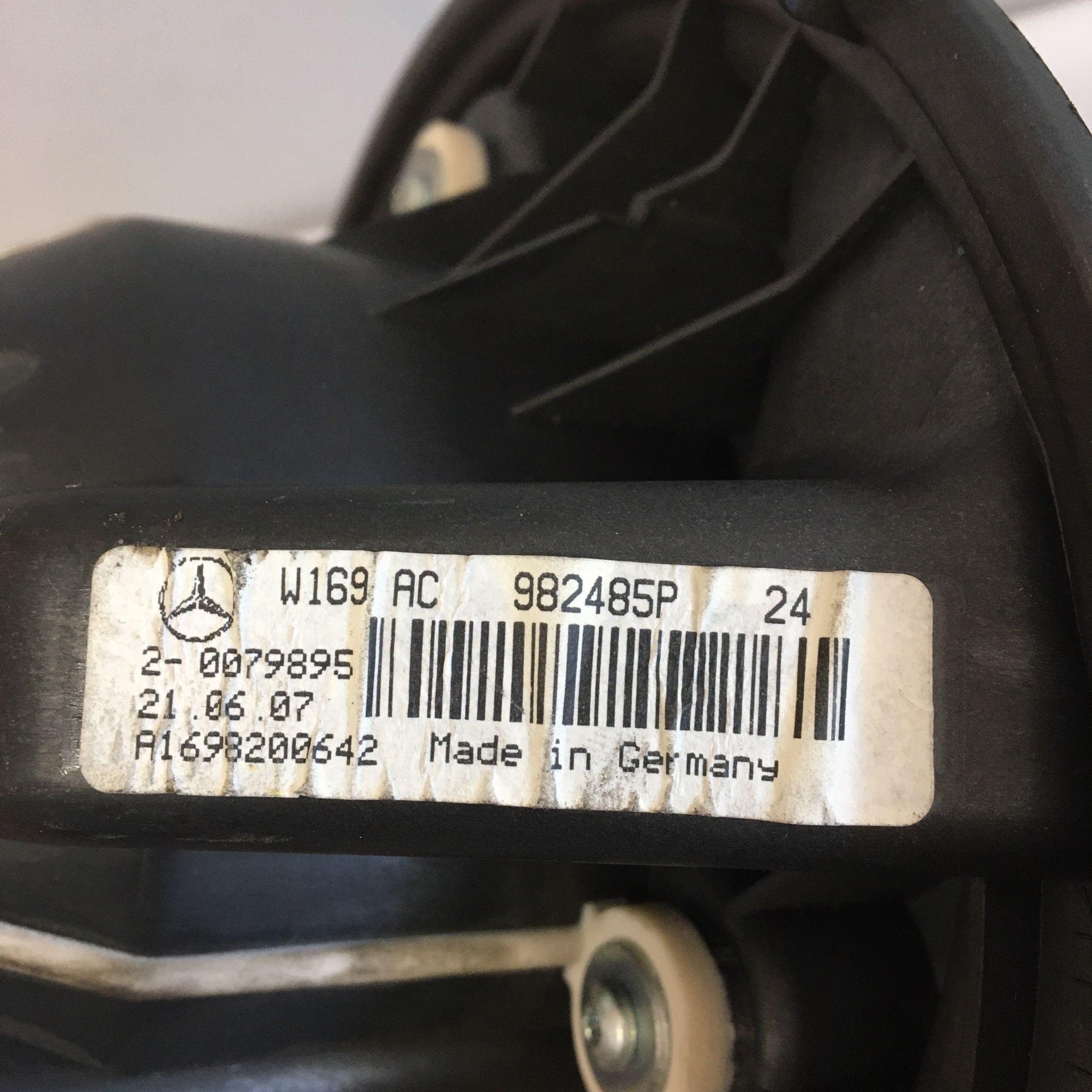 VENTOLA RISCALDAMENTO MERCEDES Classe A W169 3° Serie A1698200642 (04>08)