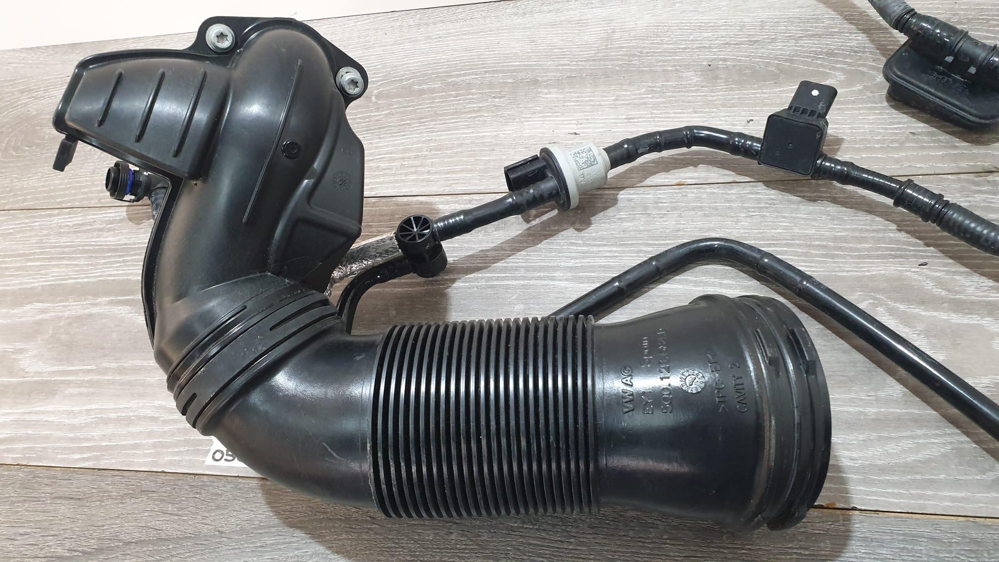 TUBO ASPIRAZIONE FILTRO ARIA VOLKSWAGEN Polo 6° Serie 05C129654 ...