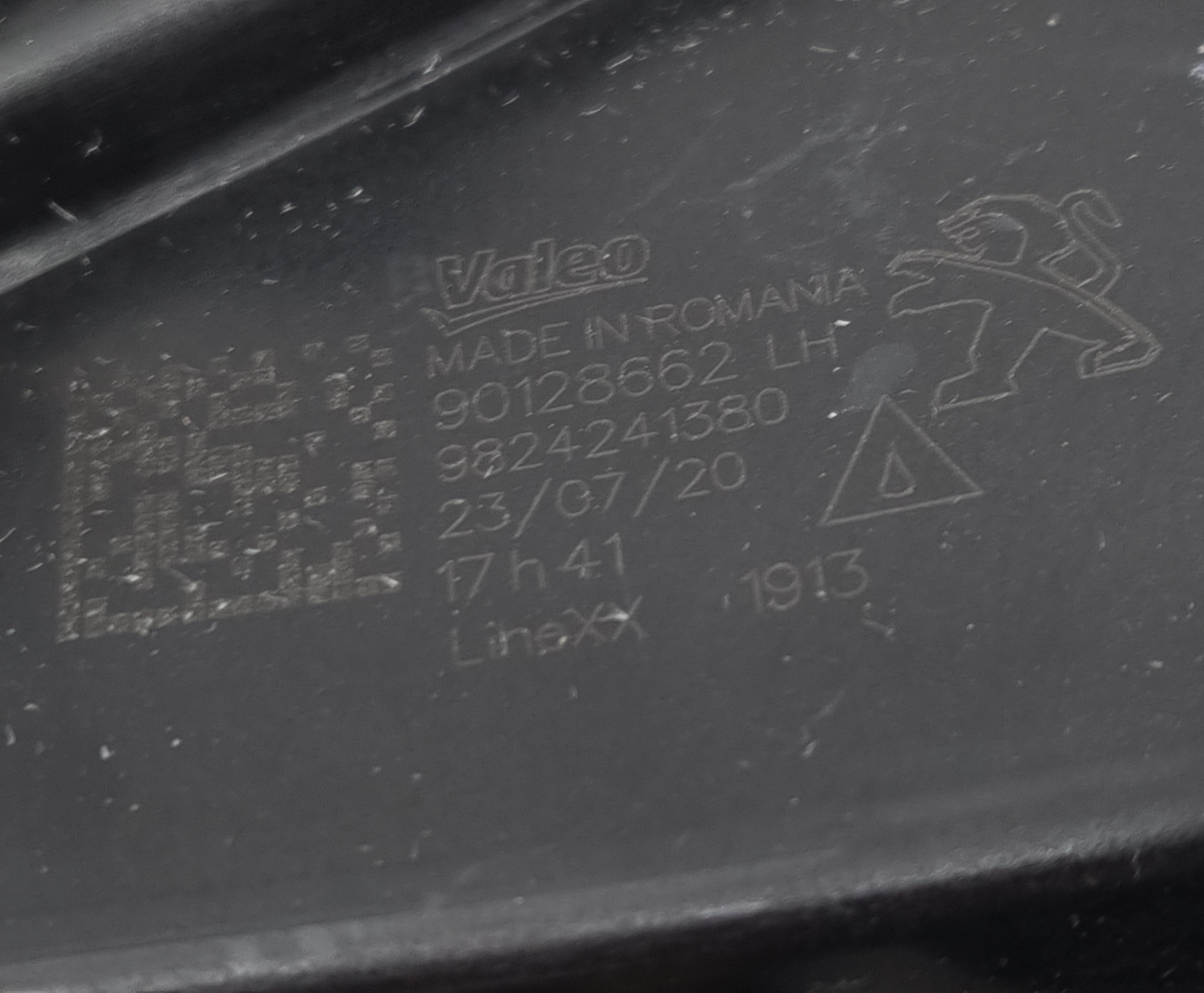 FANALINO PARAURTI ANT SX PEUGEOT 208 Serie 9824241380 (19>)