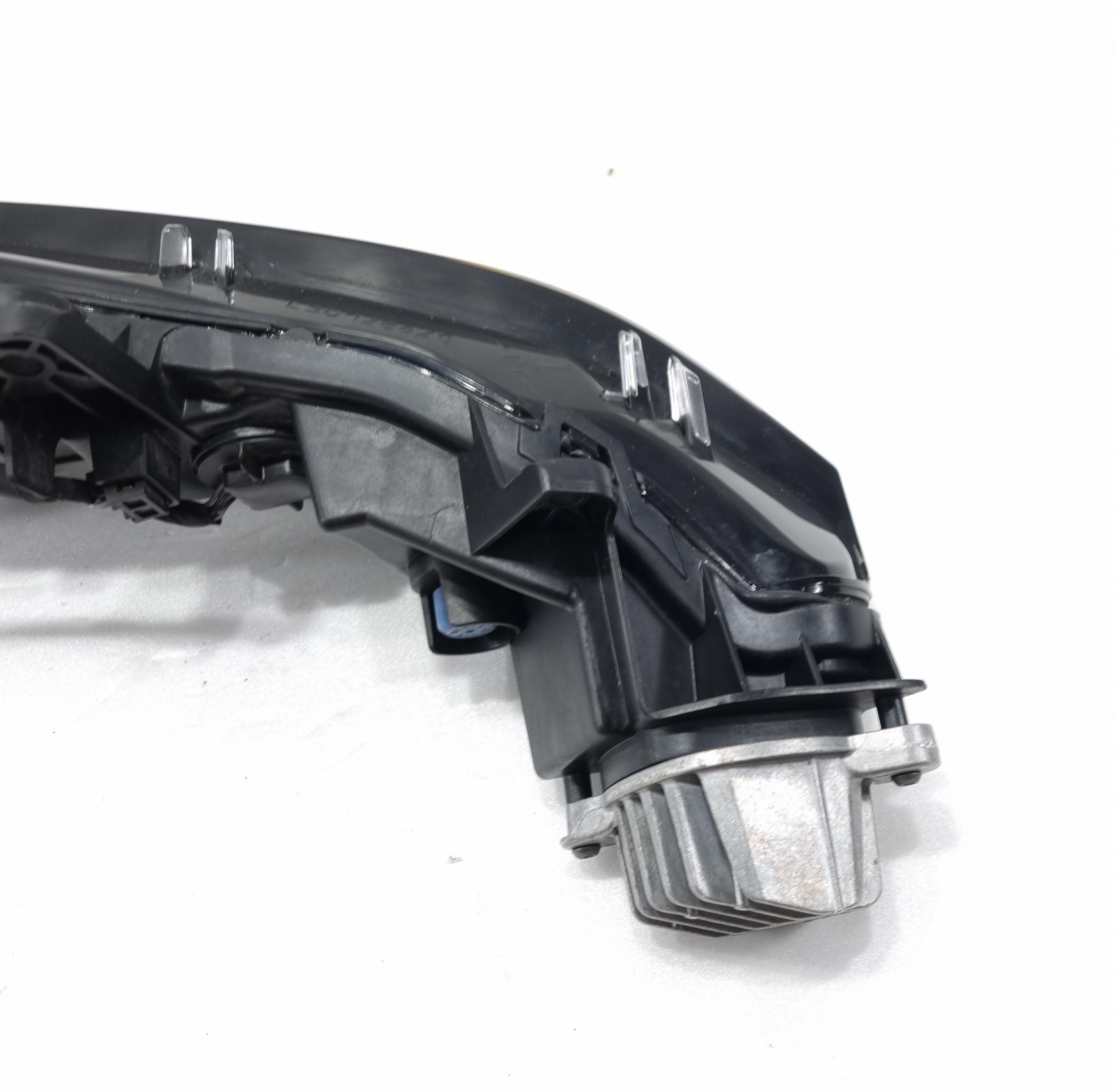 FANALINO PARAURTI ANT SX PEUGEOT 208 Serie 9824241380 (19>)