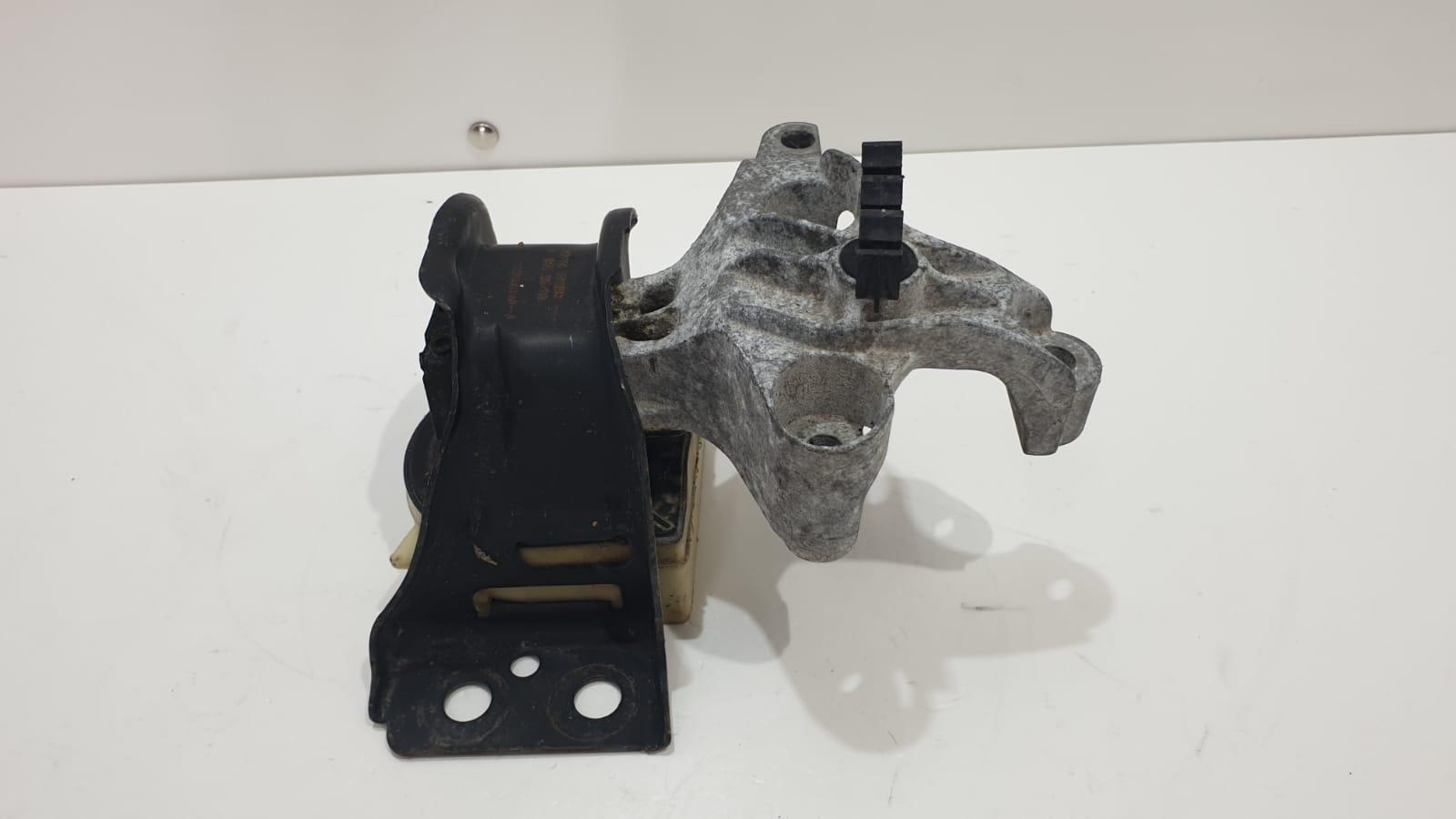 SUPPORTO MOTORE RENAULT Captur Serie 113758078R Diesel 1.5 (13>)